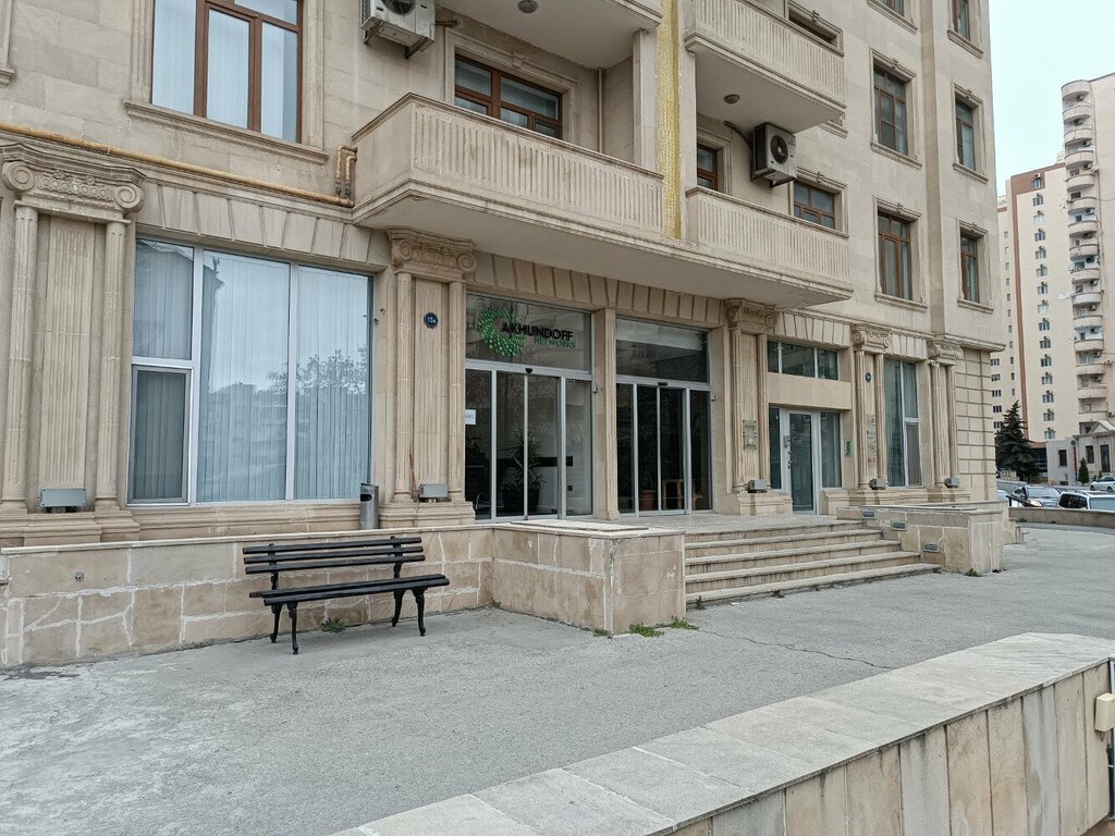 Şebeke ekipmanları Akhundoff Networks, Bakü, foto