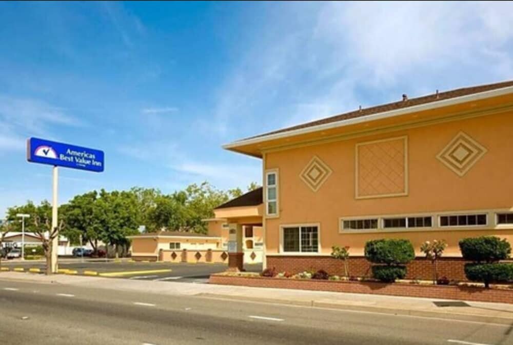 Otel America's Deluxe Inn, Kaliforniya Eyaleti, foto