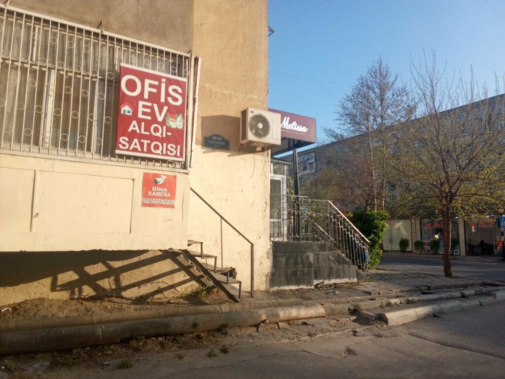 Emlak ofisi Ev algi satqi, Bakü, foto