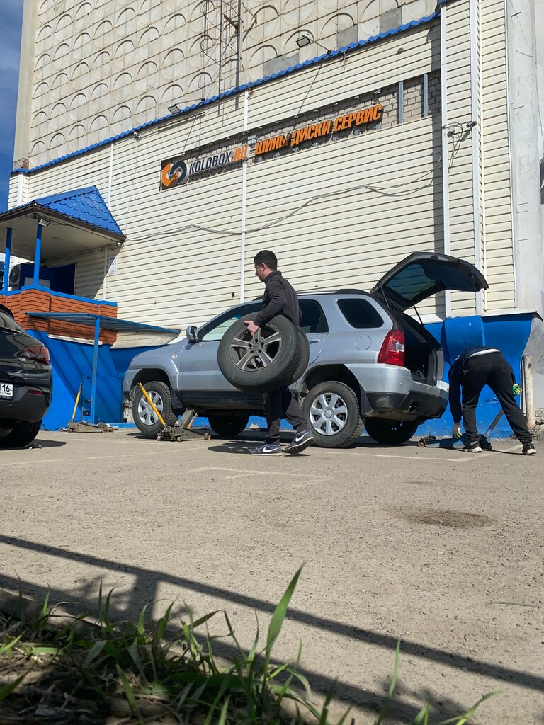 Jant ve lastikçiler Kolobox, Kazan, foto
