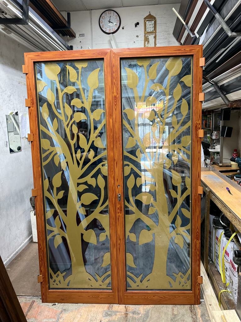 Kapılar Farhan Asif Aluminium & Glass Fixing, Dubai, foto