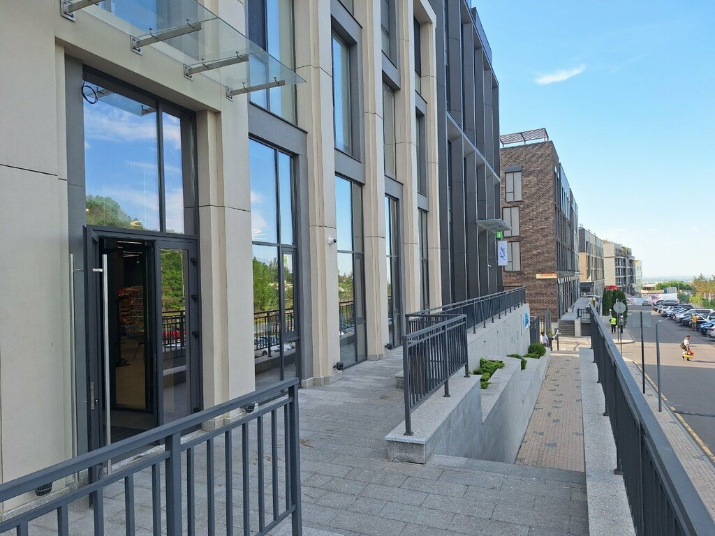 Süpermarket Compass Express Market, Almatı, foto