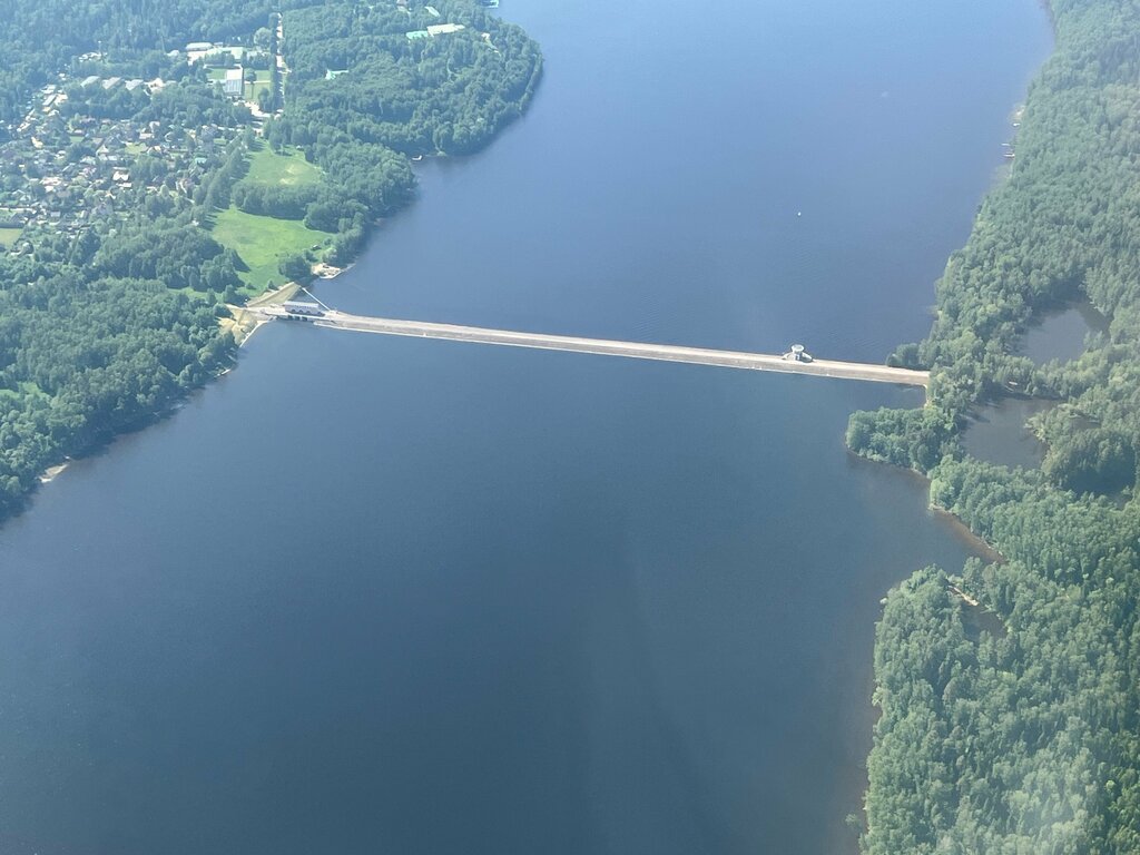 Mühendislik altyapısı Водосбросное сооружение Пестовской плотины, Moskova ve Moskovskaya oblastı, foto