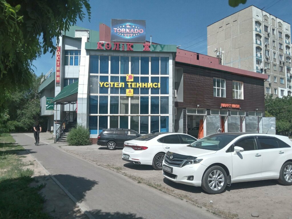 Bilgisayar kulübü Cyber House, Almatı, foto