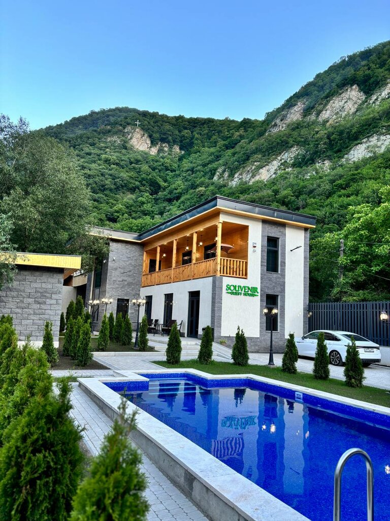 Otel Berloga Log House, Tavuş, foto