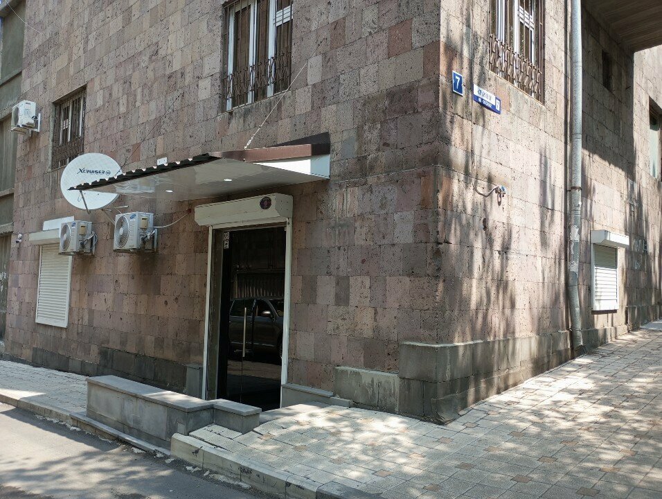 Rehincilik Capital Credit Center, Erivan, foto