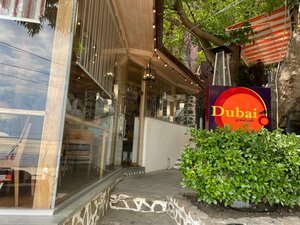 Grand Cafe Dubai (Гурзуфское шоссе No:13А, посёлок городского типа Гурзуф), restoran  Kırım Cumhuriyeti'nden
