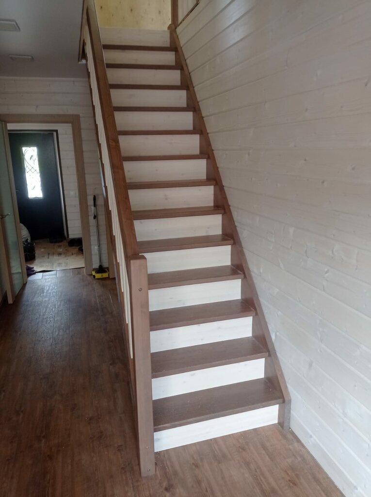 Merdiven ve korkuluklar Ступень Уюта, Saint‑Petersburg, foto