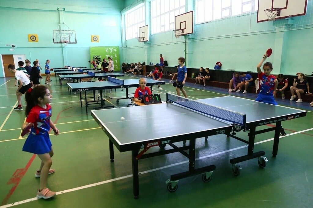 Spor tesisi Спортивный зал, Nadym, foto