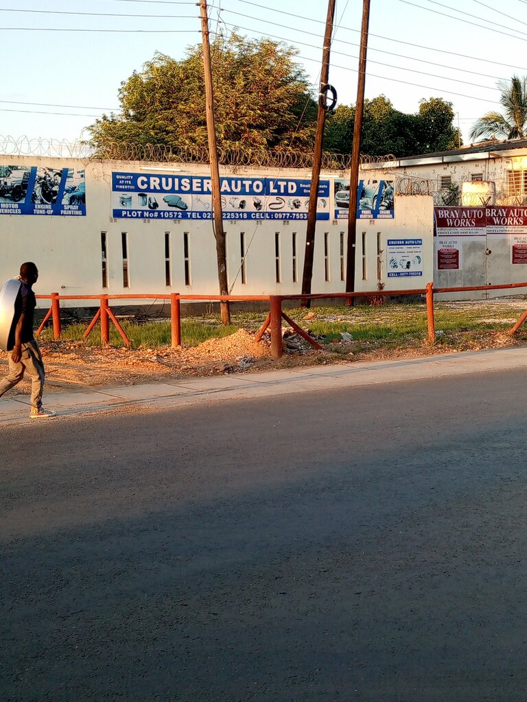 Otomobil servisi Cruiser Auto Limited, Lusaka, foto