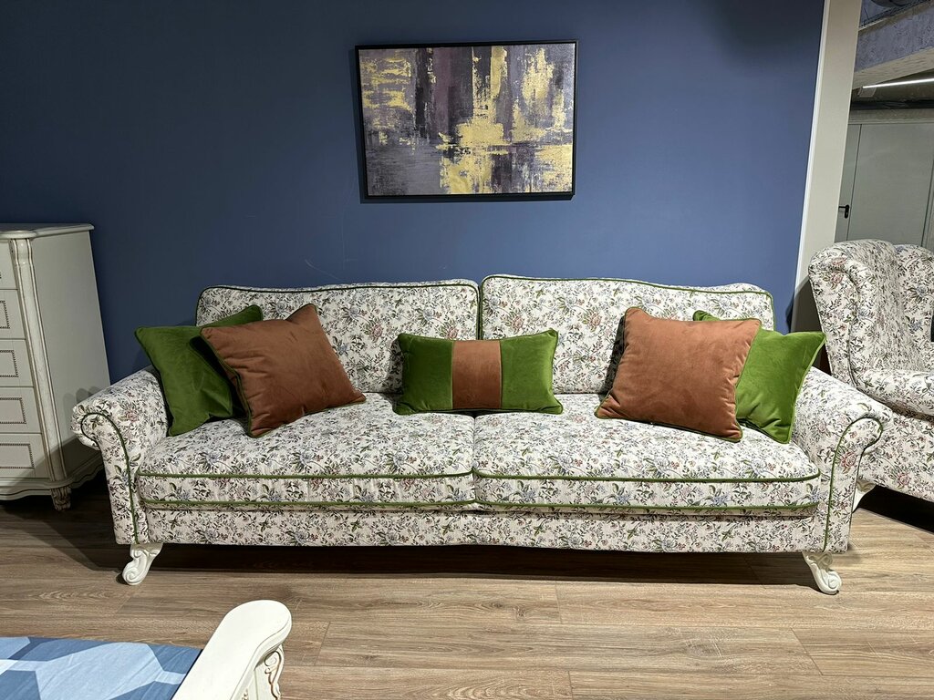 Mobilya mağazaları Pinskdrev, Moskova, foto