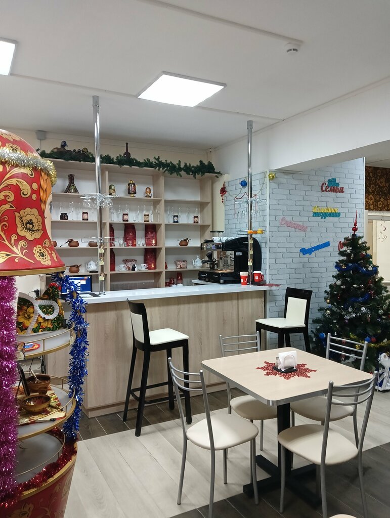 Kafe Семейное гнездышко, Tutayev, foto