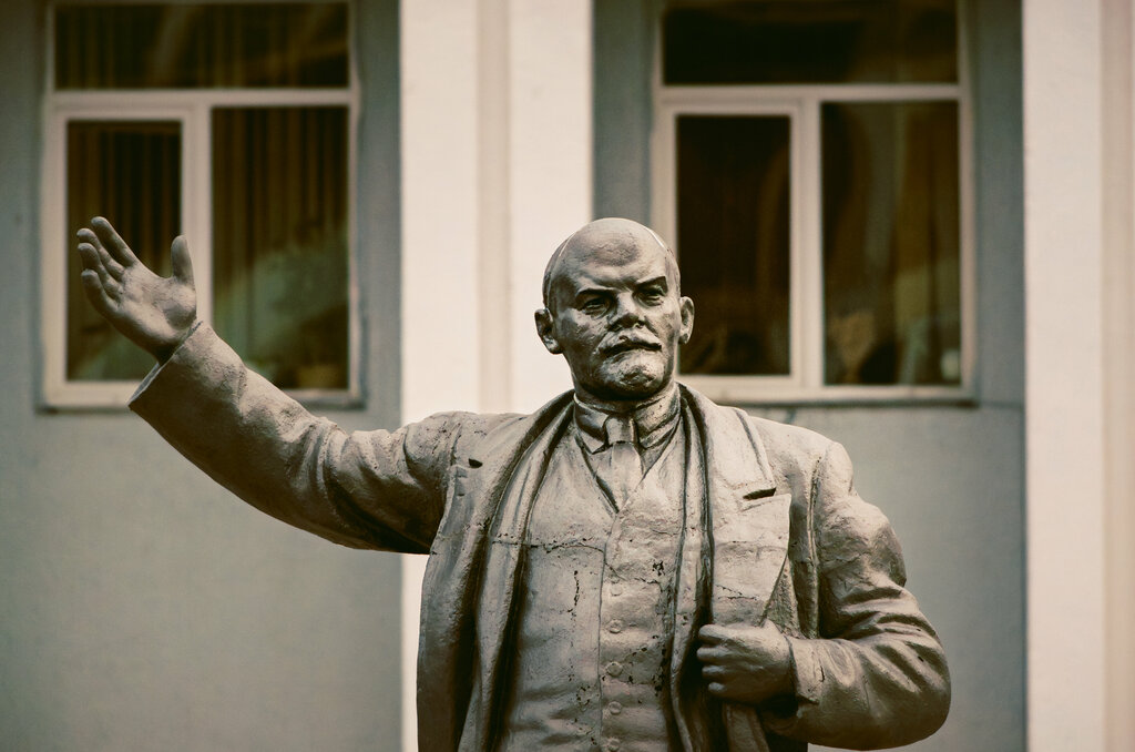 Anıt, heykel Владимир Ильич Ленин, Makhachkala, foto