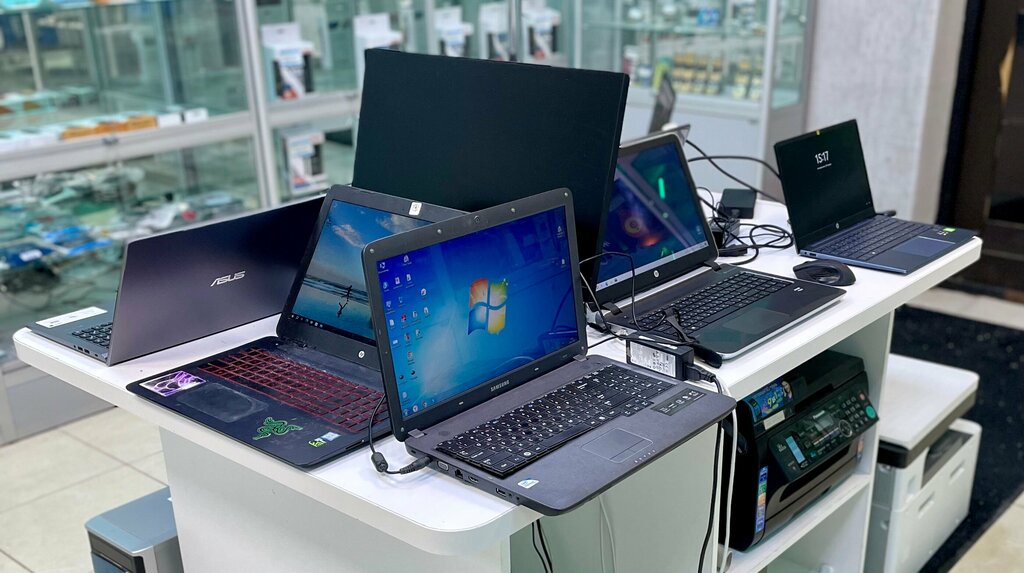 Bilgisayar teknik servisleri Computer Store, Gatchina, foto