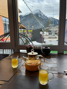 Хычынный Двор (Lenina Street No:31Д, Arkhyz Village), kafe  Karaçay‑Çerkez Cumhuriyeti'nden
