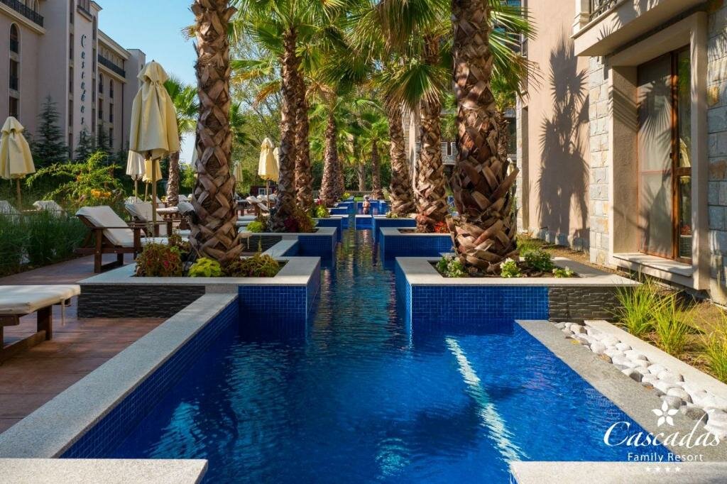 Yüzme havuzları Palmiye Havuzu, Güneş Sahili Tatil Tesisleri, foto