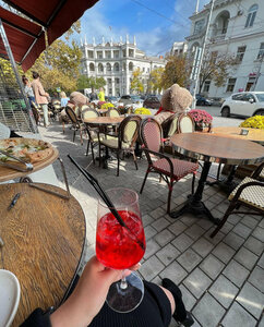 23 Cafe La Brasserie (проспект Нахимова No:8), kafe  Sevastopol'dan