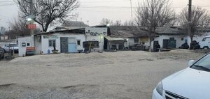 Auto Service (Bunyodkor koʻchasi No:33, Taraqqiyot mahalla fuqarolar yigʻini, Gulistan), otomobil servisi  Gülistan'dan