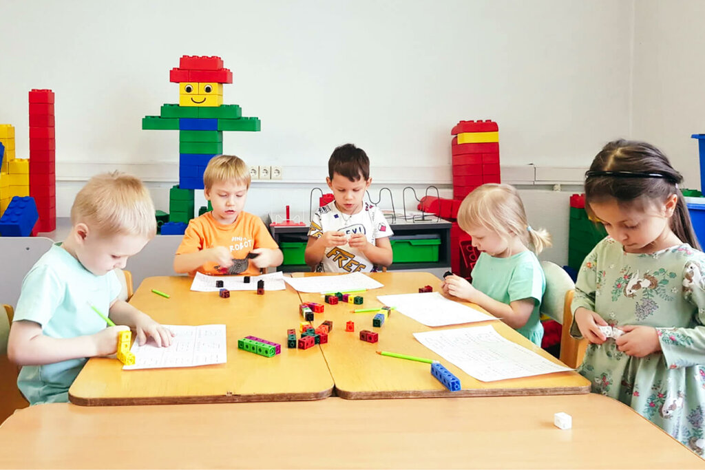 Kurs School of mathematics Decart, Moskova, foto