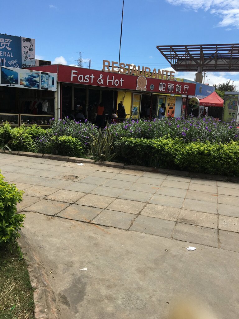 Otel Fast and Hot, Loanda, foto