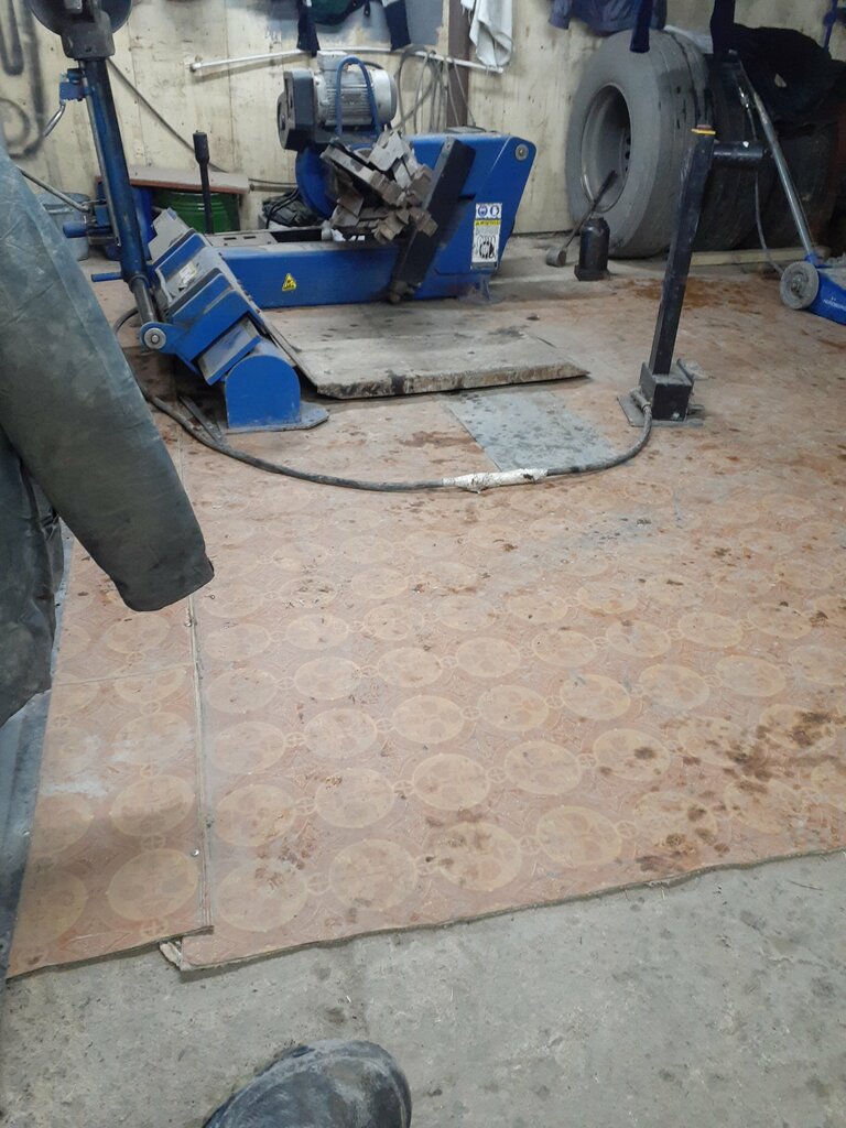 Oto lastik tamiri Грузовой шиномонтаж, Kalujskaya oblastı, foto
