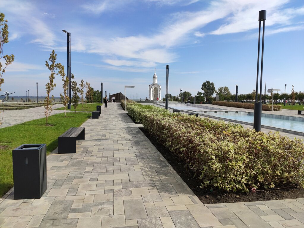 Şapel, haç anıtı Часовня в честь Воскресения Христова, Rostovskaya oblastı, foto