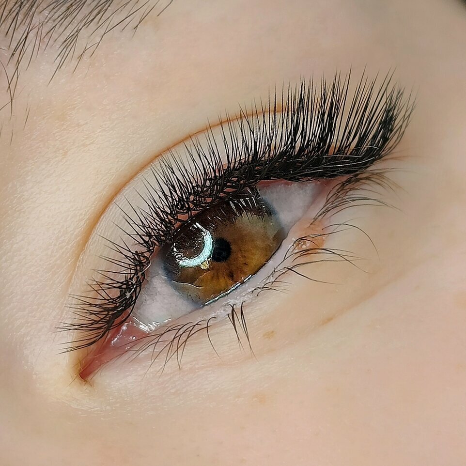 Kaş ve kirpik salonu Наращивание и ламинирование ресниц, Çeliabinsk, foto