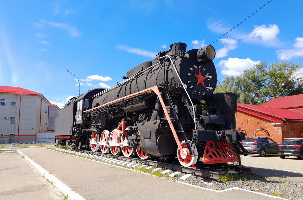 Teknoloji anıtı Паровоз-памятник Л-4245, Bologoe, foto