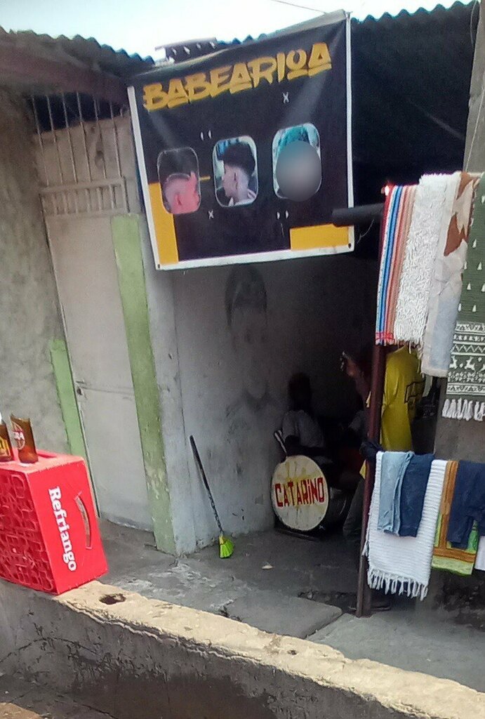 Berberler Barbearia, Loanda, foto