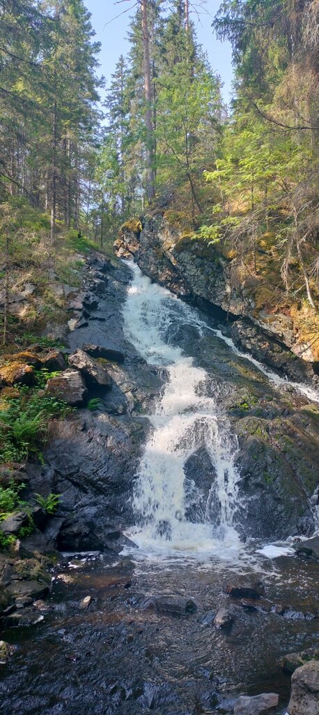 Şelale Molochnyy Waterfall, Karelya, foto