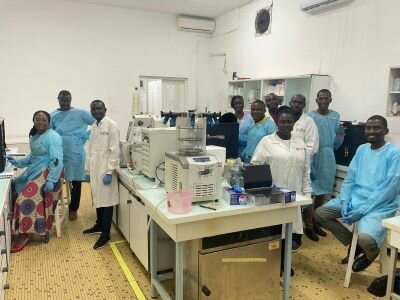 Tıbbi laboratuvarlar Institut Pasteur de Côte d'Ivoire, Abican, foto