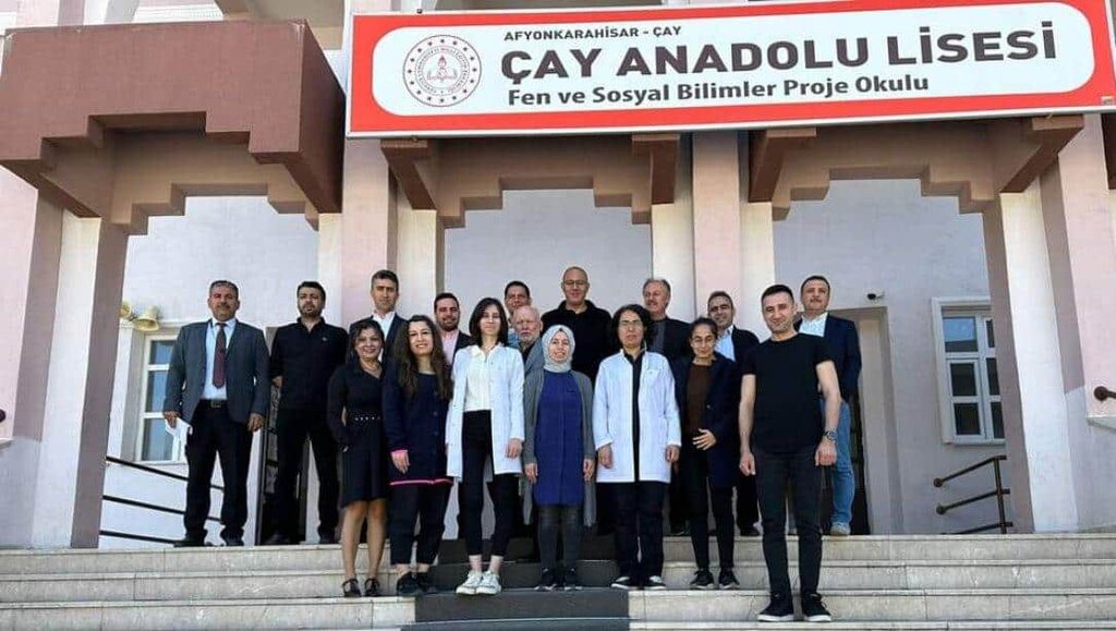 Devlet kurumları ve bakanlıklar Çay İlçe Milli Eğitim Müdürlüğü, Çay, foto