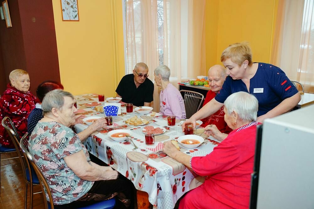 Huzurevi, bakımevi Vremena goda, Cherepovets, foto