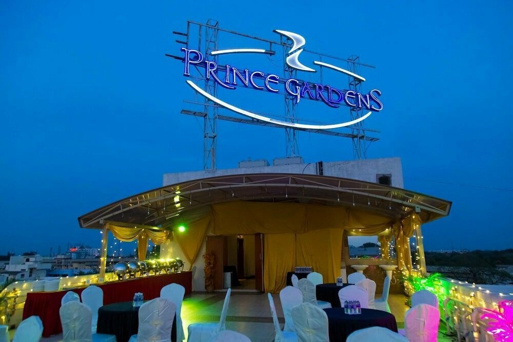 Otel Hotel Prince Gardens, Koyamutthur, foto