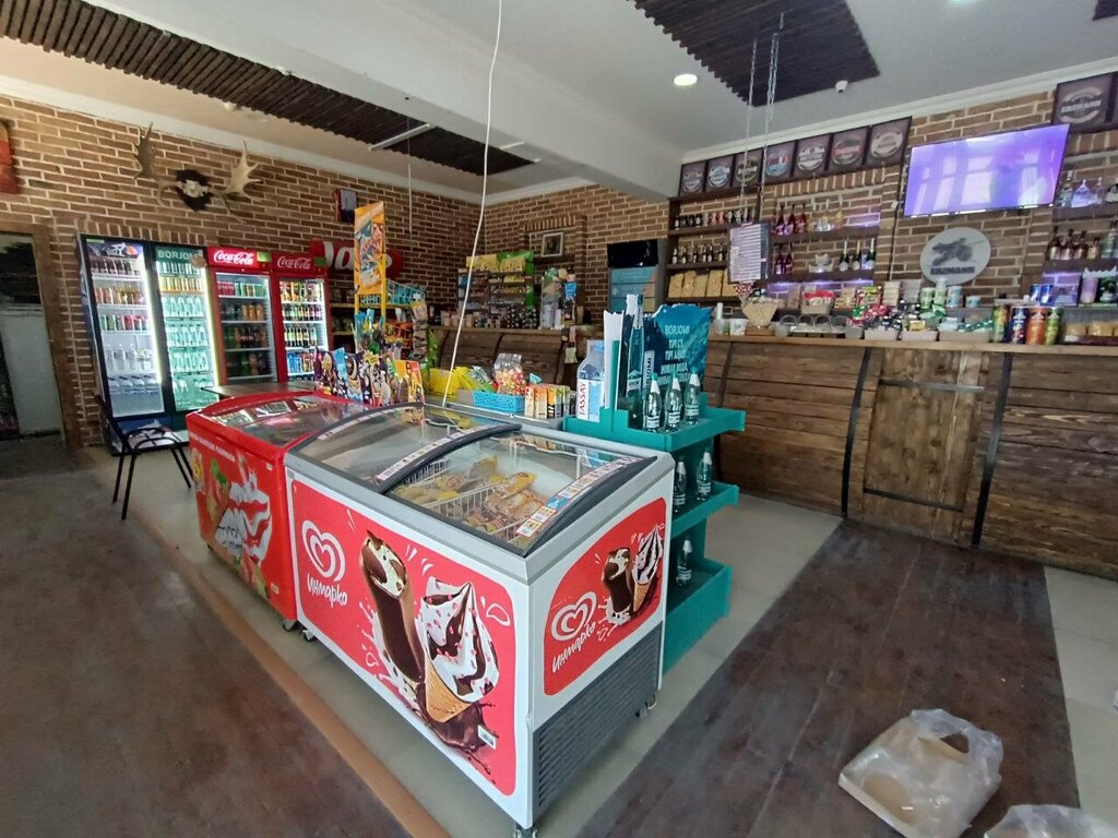 Bira dükkanı Piffko, Taraz, foto