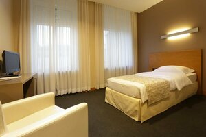 Hotel-Résidence Am Klouschter (Avenue Marie-Adelaide No:8, Mondorf-Les-Bains), otel  Dünya'dan
