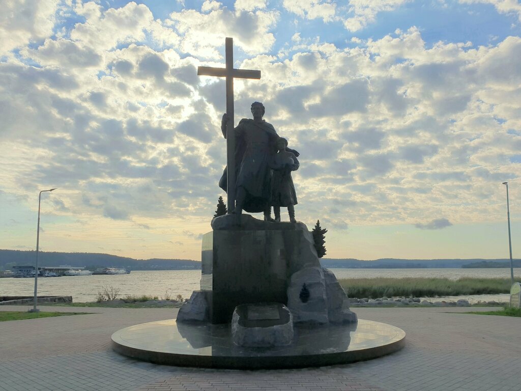 Anıt, heykel Ярослав Всеволодович и его сын Александр Невский, Sortavala, foto