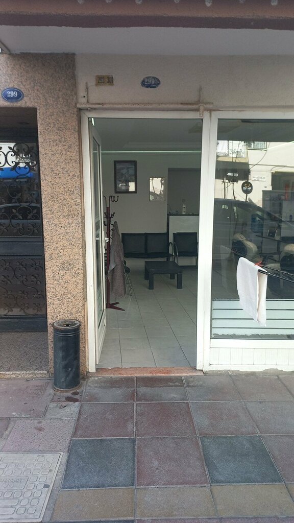 Berberler Yakup Erkek Kuaförü, İzmir, foto