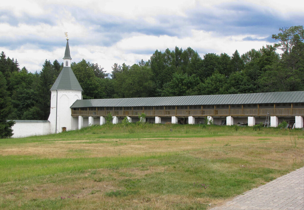 Turistik yerler Северо-восточная башня, Novgorodskaya oblastı, foto