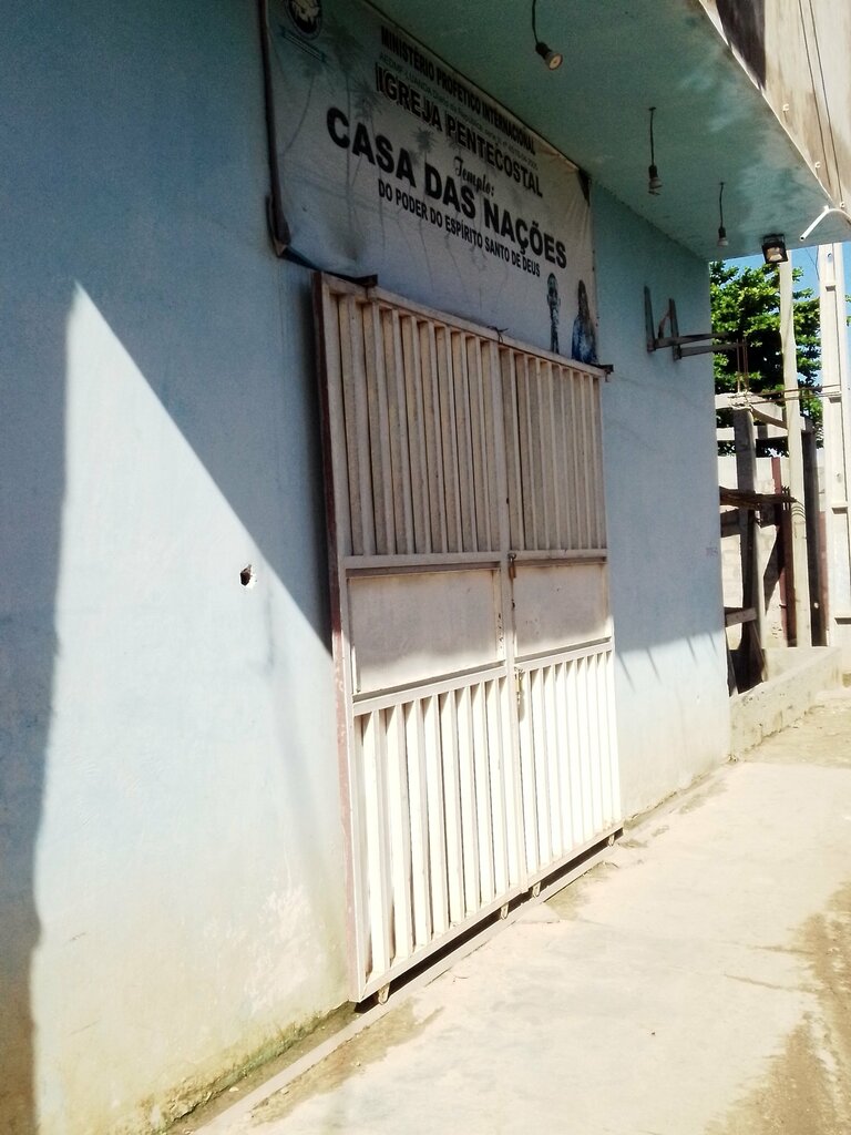 Protestan kilisesi Igreja Pentecostal Casa Das Nações Do Poder Do Esprito Santo De Deusí, Loanda, foto