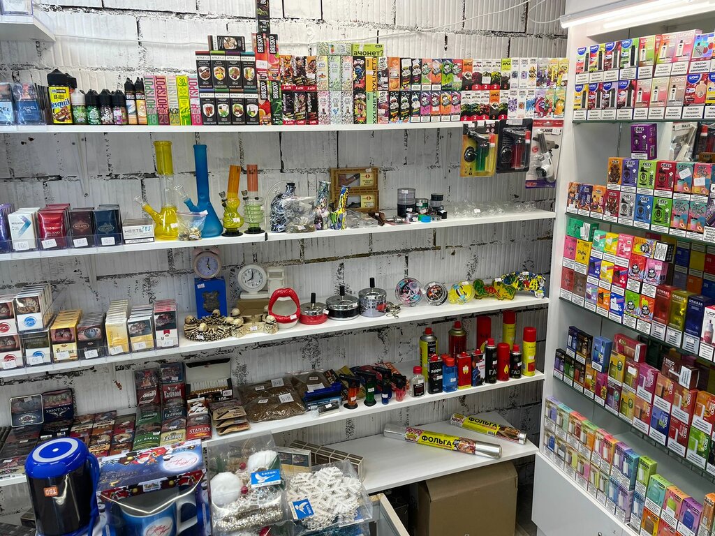 Tütün, sigara mağazaları Дуть, Saint‑Petersburg, foto