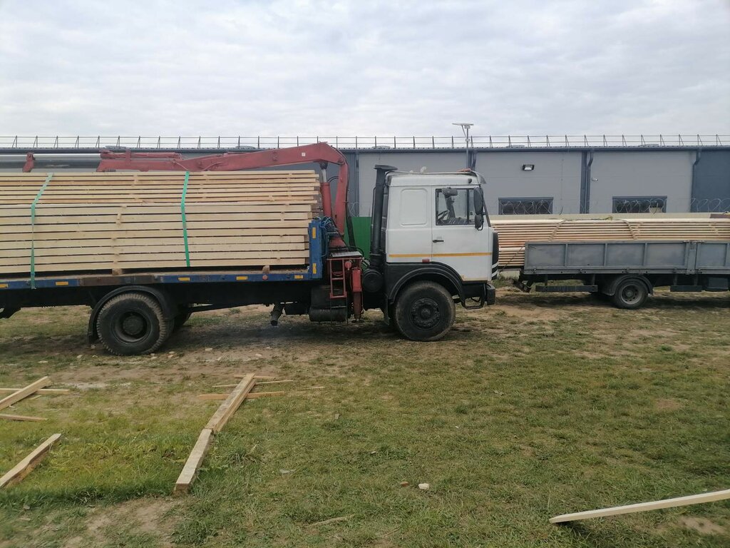 Kereste üretim ve satış şirketleri Ёлы-палы пиломатериалы, Minskaya oblastı, foto