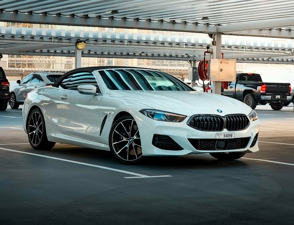 Oto kiralama Everest Luxury Car Rental, Dubai, foto