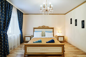 Exclusive Palace (Pervomayskaya ulitsa No:1, rabochiy posyolok Pushkinskiye Gory), otel  Pskovskaya oblastından