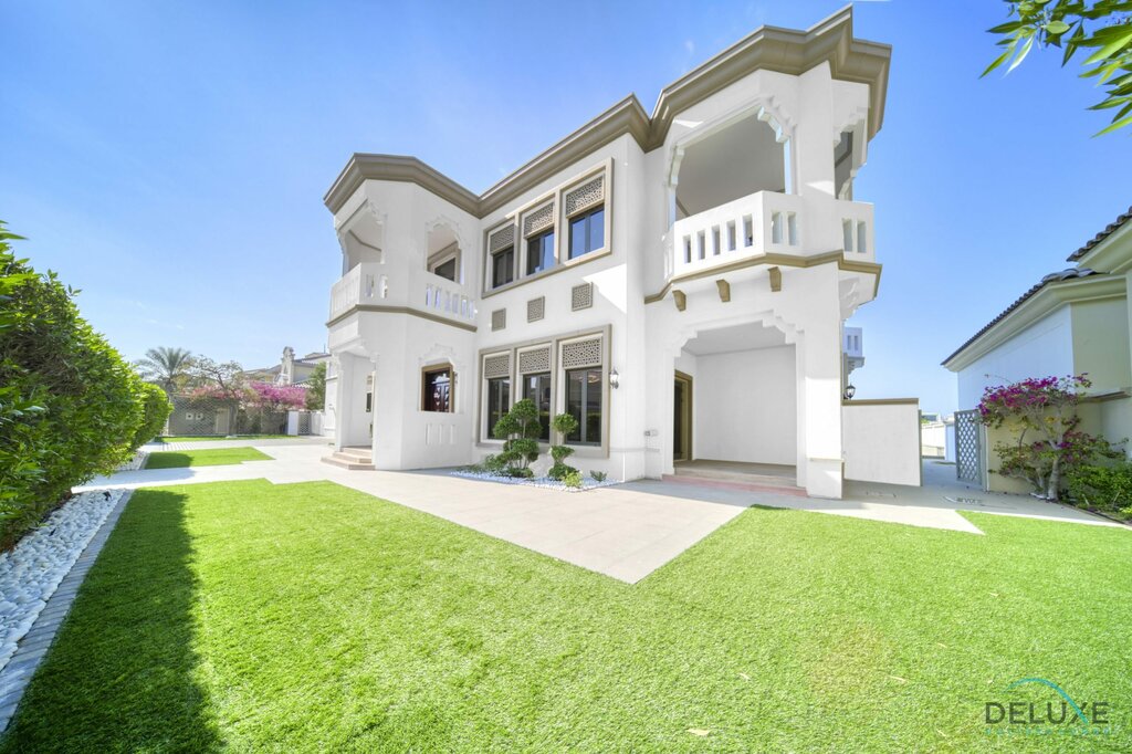 Deluxe Holiday Homes, hotel, Al Barakat Building, Al Barsha 1, Al ...