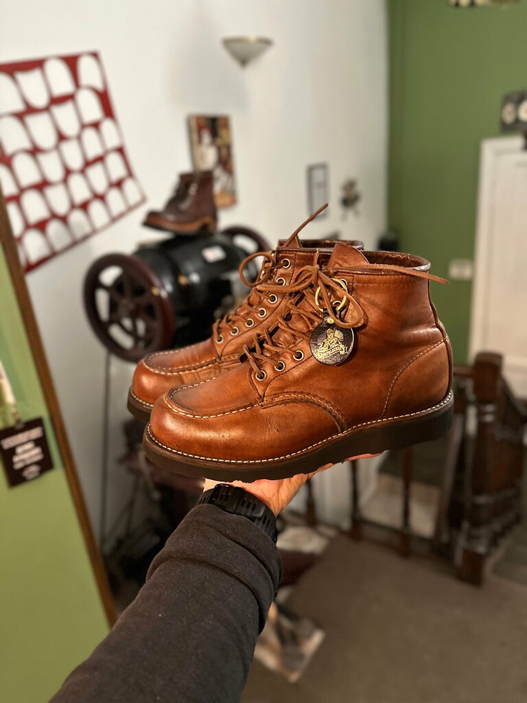 Ayakkabı tamiri Bootblacker, Saint‑Petersburg, foto