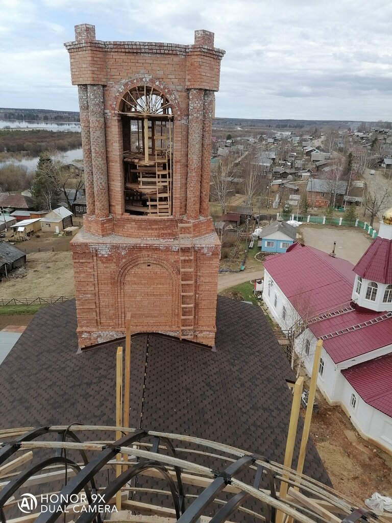 Ortodoks kiliseleri Церковь апостолов Петра и Павла, Komi, foto