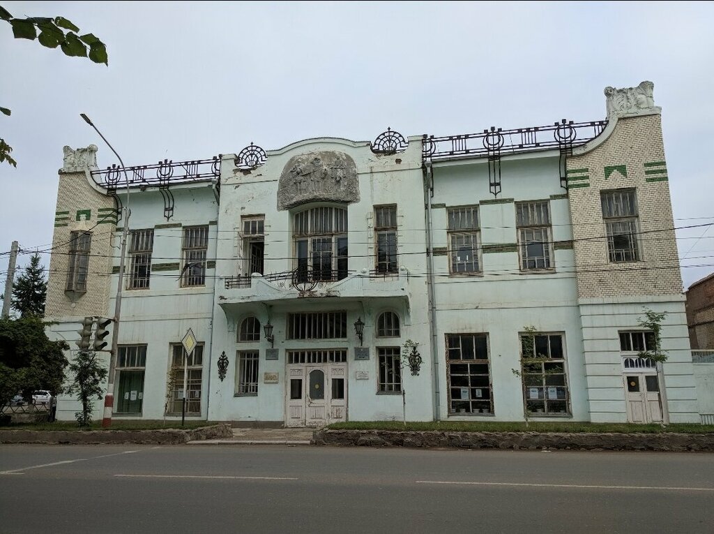 Müzik okulları ve konservatuarlar Kolledzh muzykalny, Buzuluk, foto