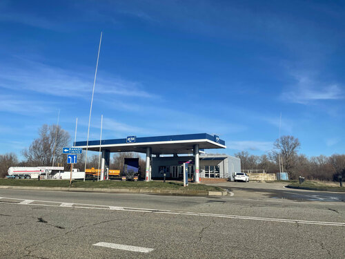 Benzin istasyonu Gas station, Adıge Cumhuriyeti, foto