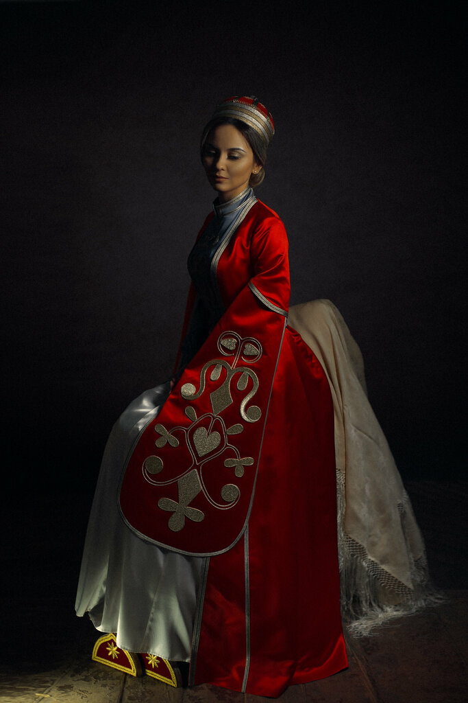 Terziler Masterskaya natsionalnogo kostyuma Madiny Khatsukovoy, Nalchik, foto